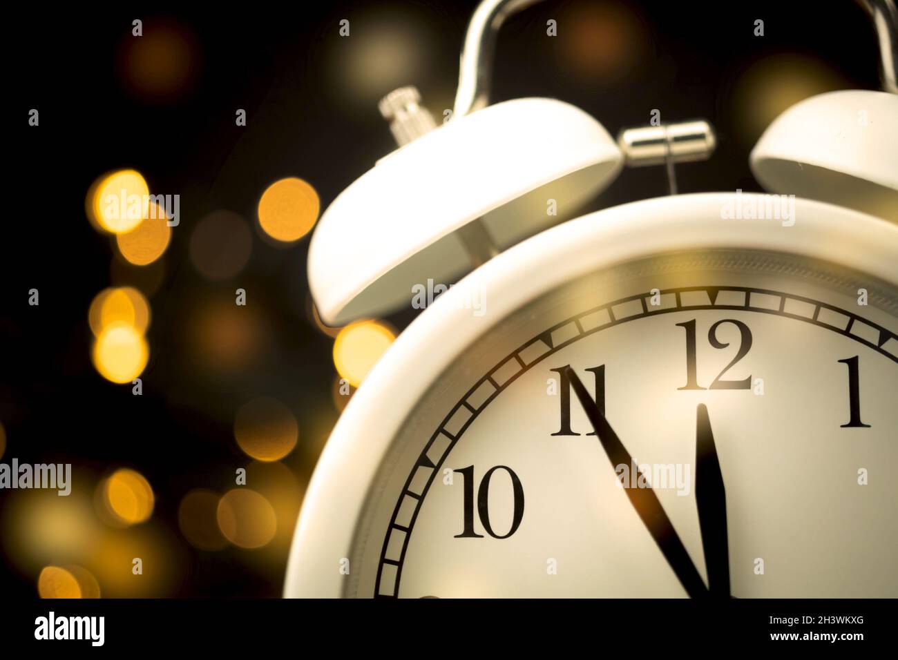 Midnight countdown clock 2022. New Year Eve celebration background with ...