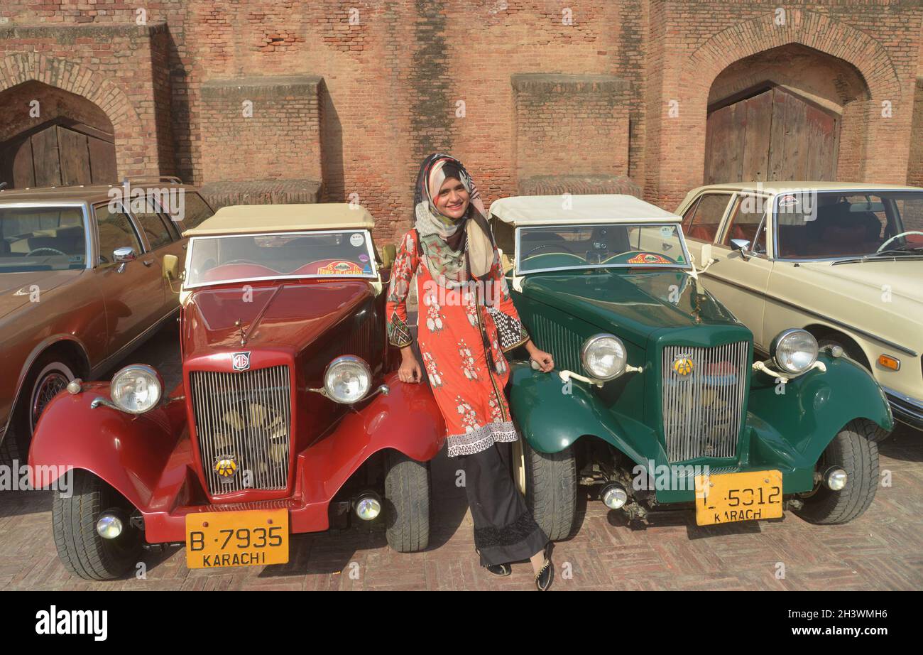 Pakistani people take apart of Auto shows vintage car rally organized ...
