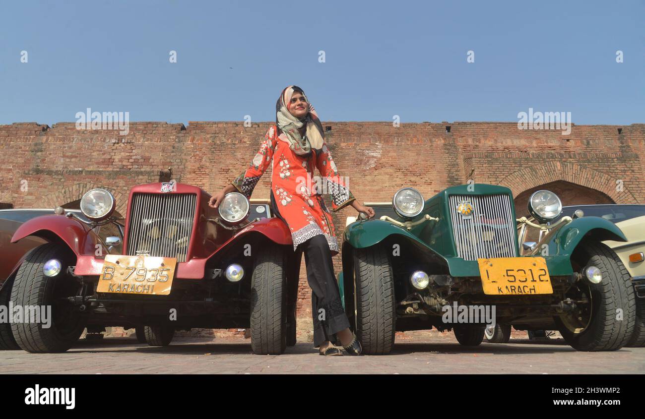Pakistani people take apart of Auto shows vintage car rally organized ...