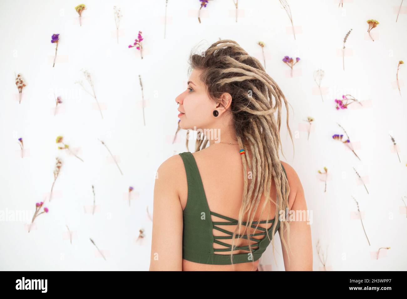 Young female athlete with dreadlocks Stock Photo - Alamy