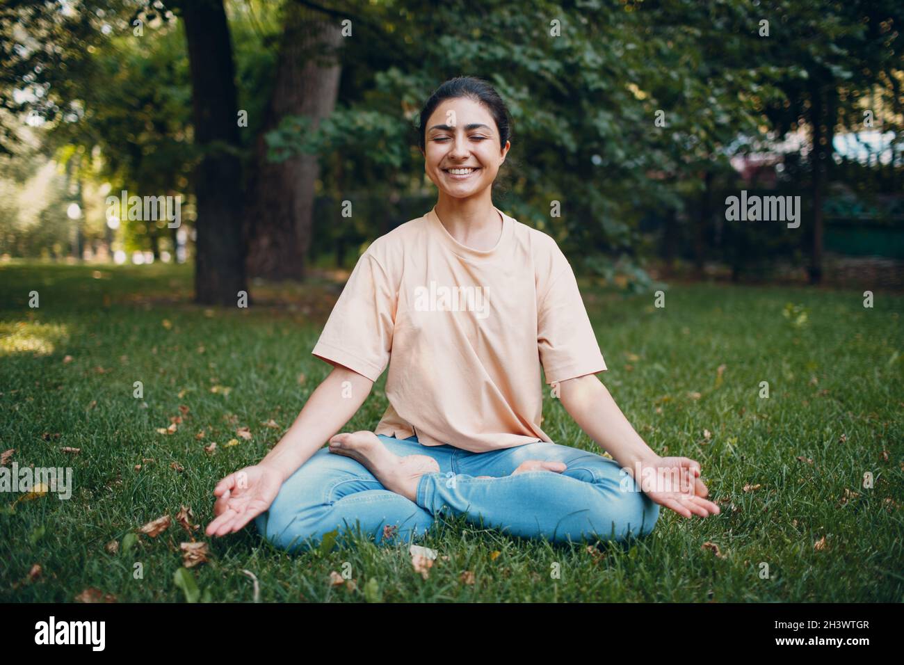 Indian girl yoga hi-res stock photography and images - Alamy