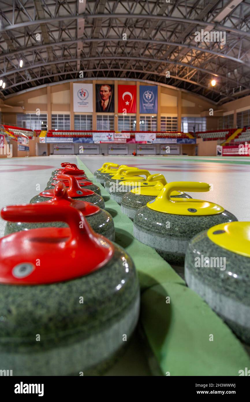 Arena curling hi-res stock photography and images - Alamy