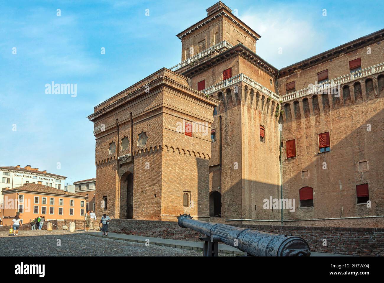 Estense castle ferrara emilia romagna hi-res stock photography and ...