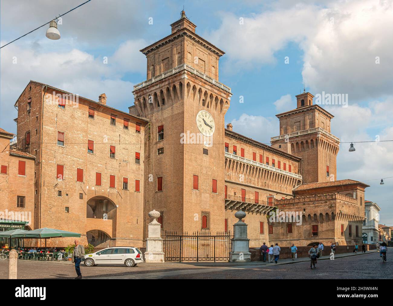 Italy ferrara castle estense hi-res stock photography and images - Alamy