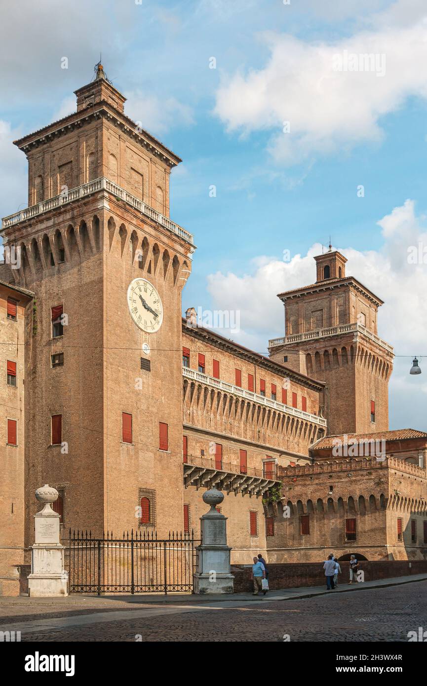 Estense castle ferrara emilia romagna hi-res stock photography and ...