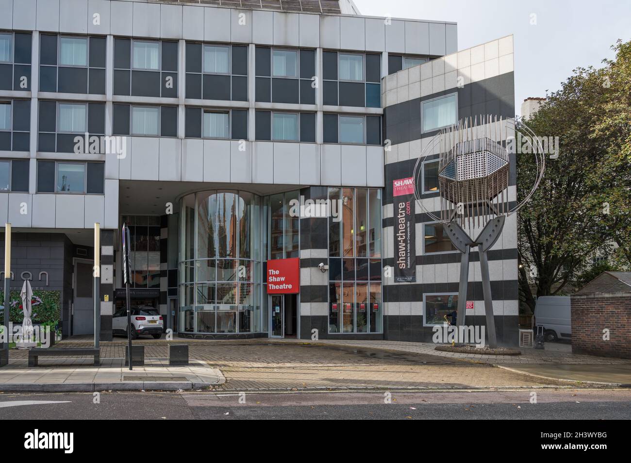 Shaw theatre euston road hi-res stock photography and images - Alamy