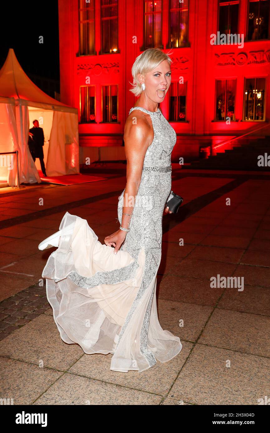 Senjo kamilla hi-res stock photography and images - Alamy