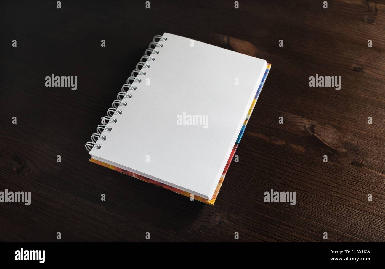 Read table hi-res stock photography and images - Alamy