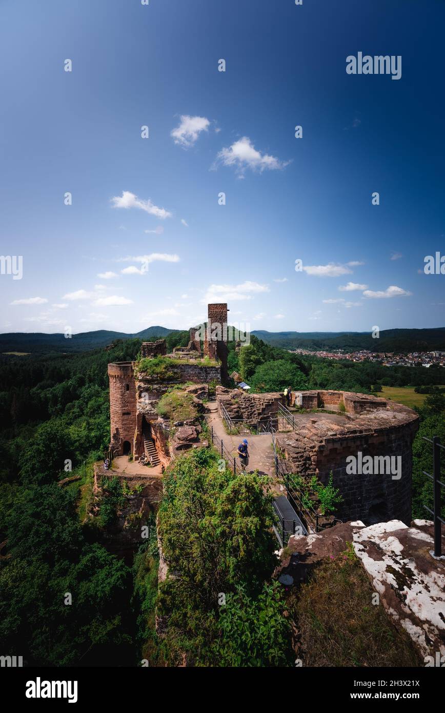 Vertical shot of Altdahn Castle ruins in Germany Stock Photo - Alamy
