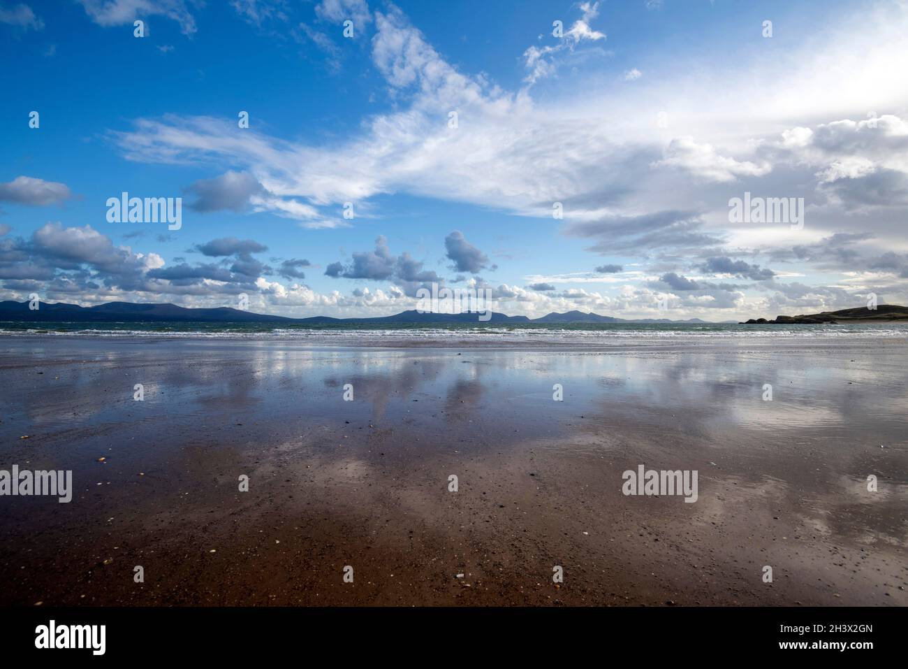 Beach anglesey uk september hi-res stock photography and images - Alamy
