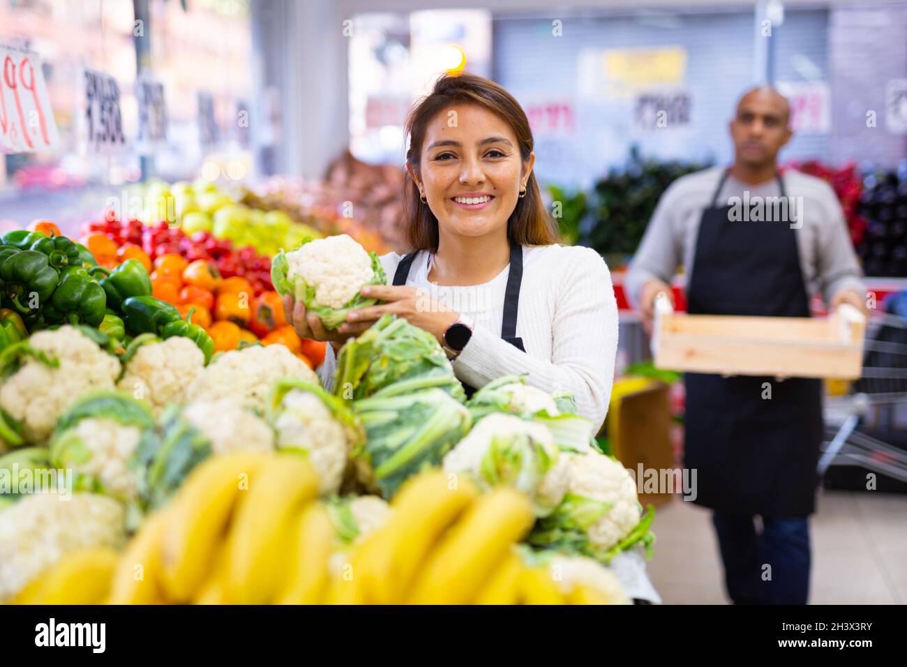 Employee worker workers working counter hi-res stock photography and ...