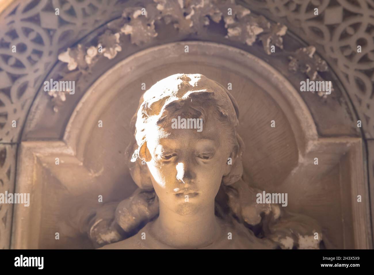 Statue on an old tomb - beginning of 1800, marble - located in Genoa ...