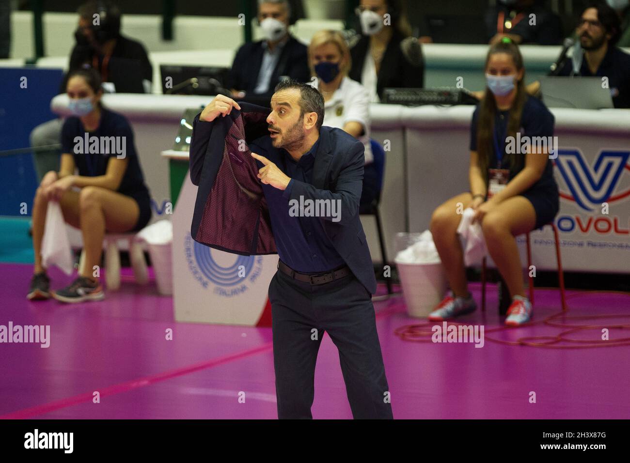 Marco gaspari head coach hi-res stock photography and images - Alamy