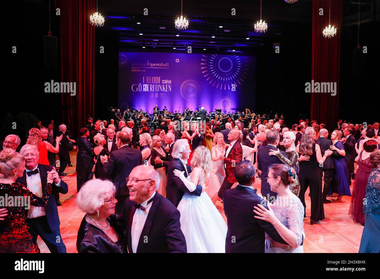 Leipzig, Germany. 30th Oct, 2021. Interior view at the 26th Leipzig Opera Ball under the motto ...
