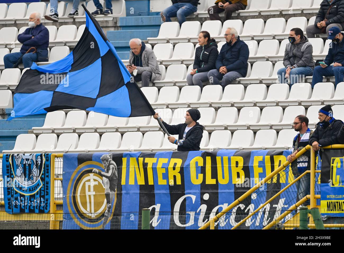 Inter fan hi-res stock photography and images - Alamy