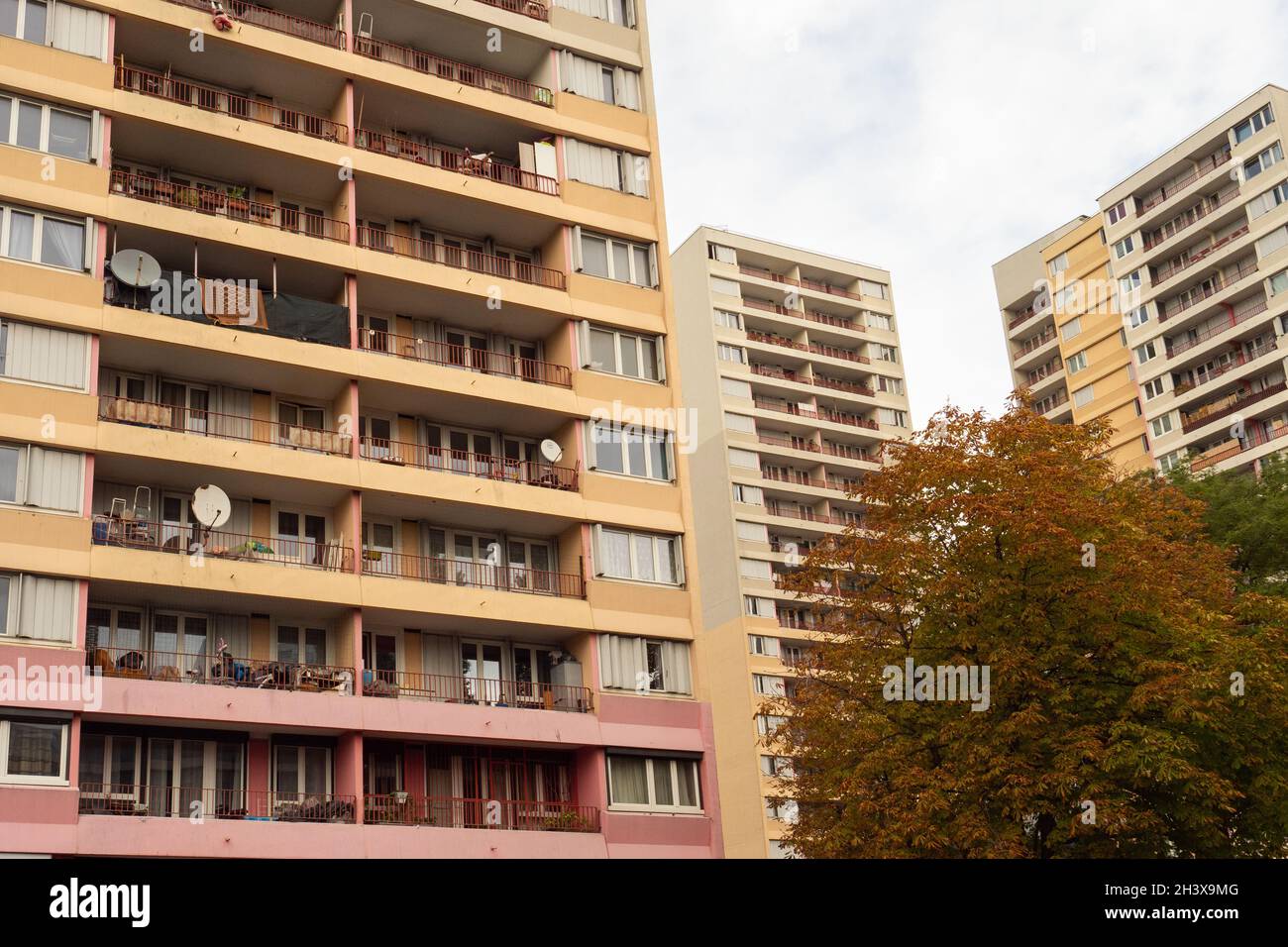 Suburban paris tower hi-res stock photography and images - Alamy