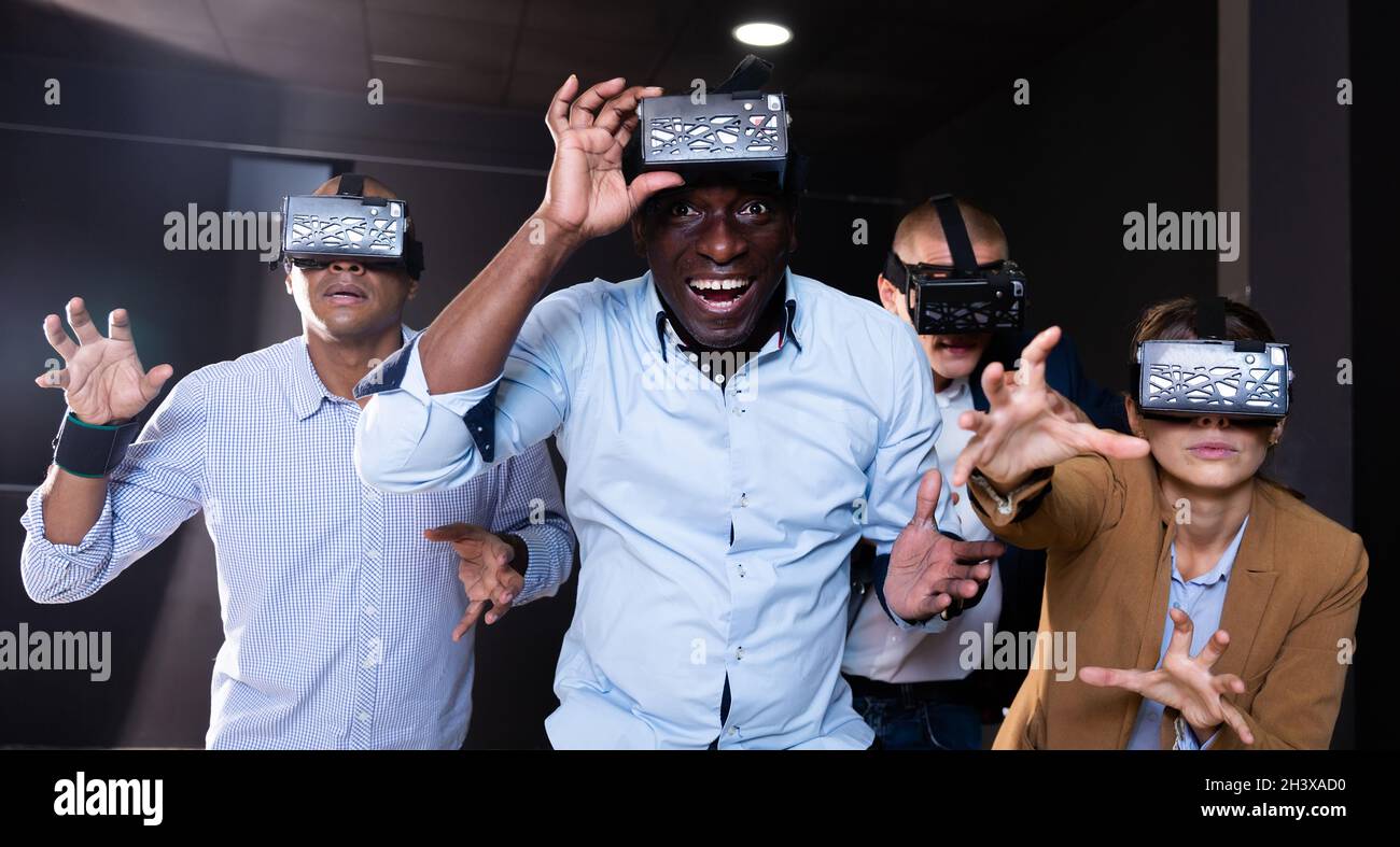 Team building seminar hi-res stock photography and images - Alamy