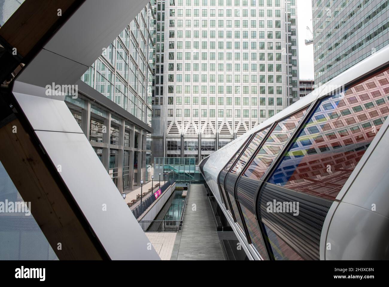 Adams Plaza Bridge, Canary Wharf London England UK Stock Photo - Alamy