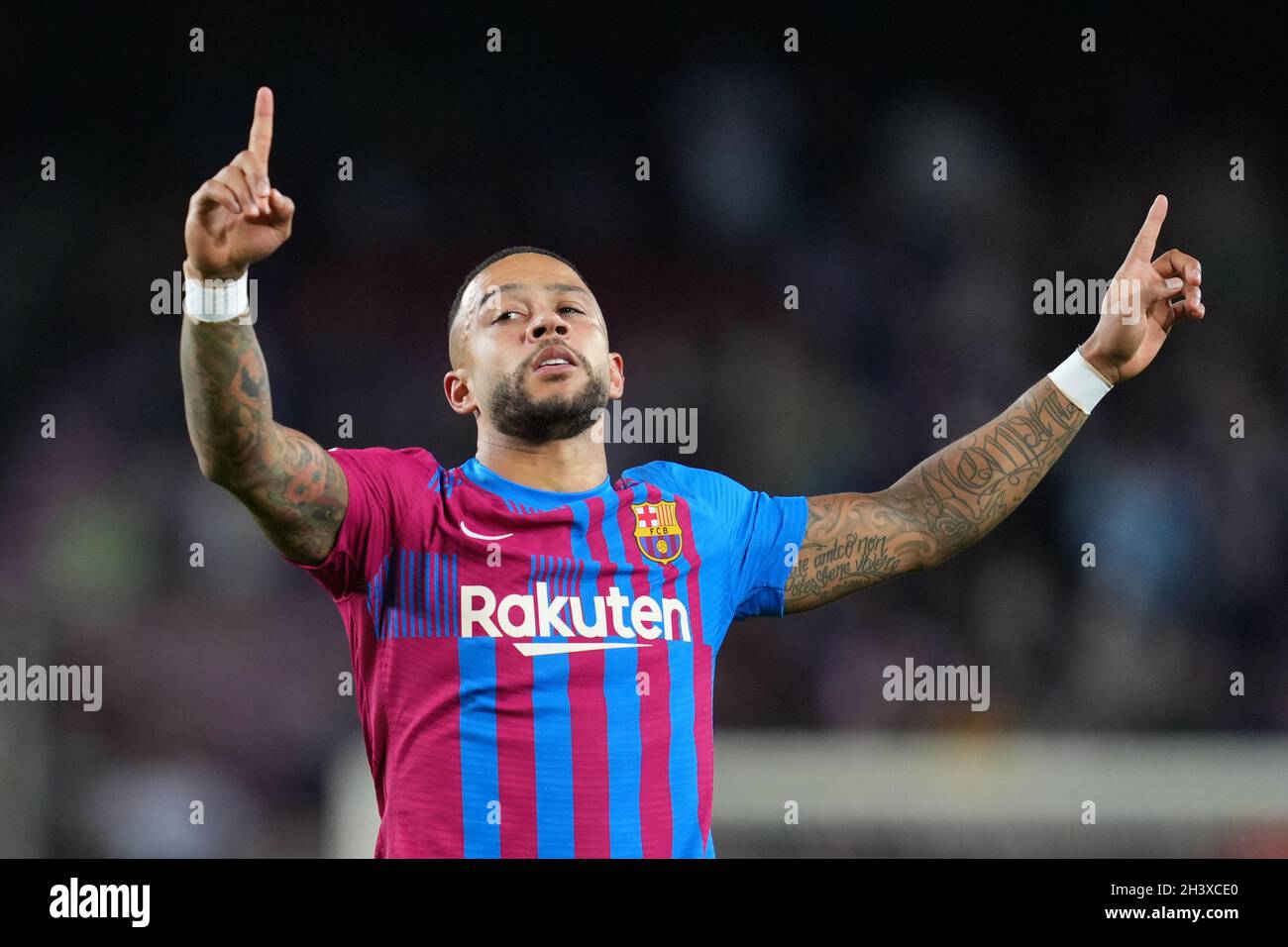 Memphis Depay of FC Barcelona celebrates after scoring the opening goal ...