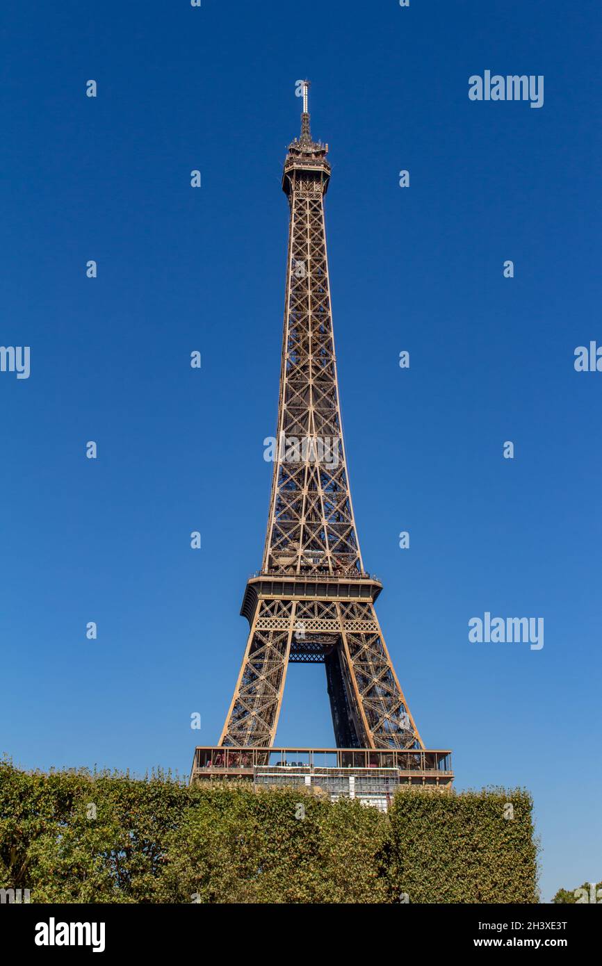 Cityscape daytime view of the exterior architecture of the Eiffel Tower ...