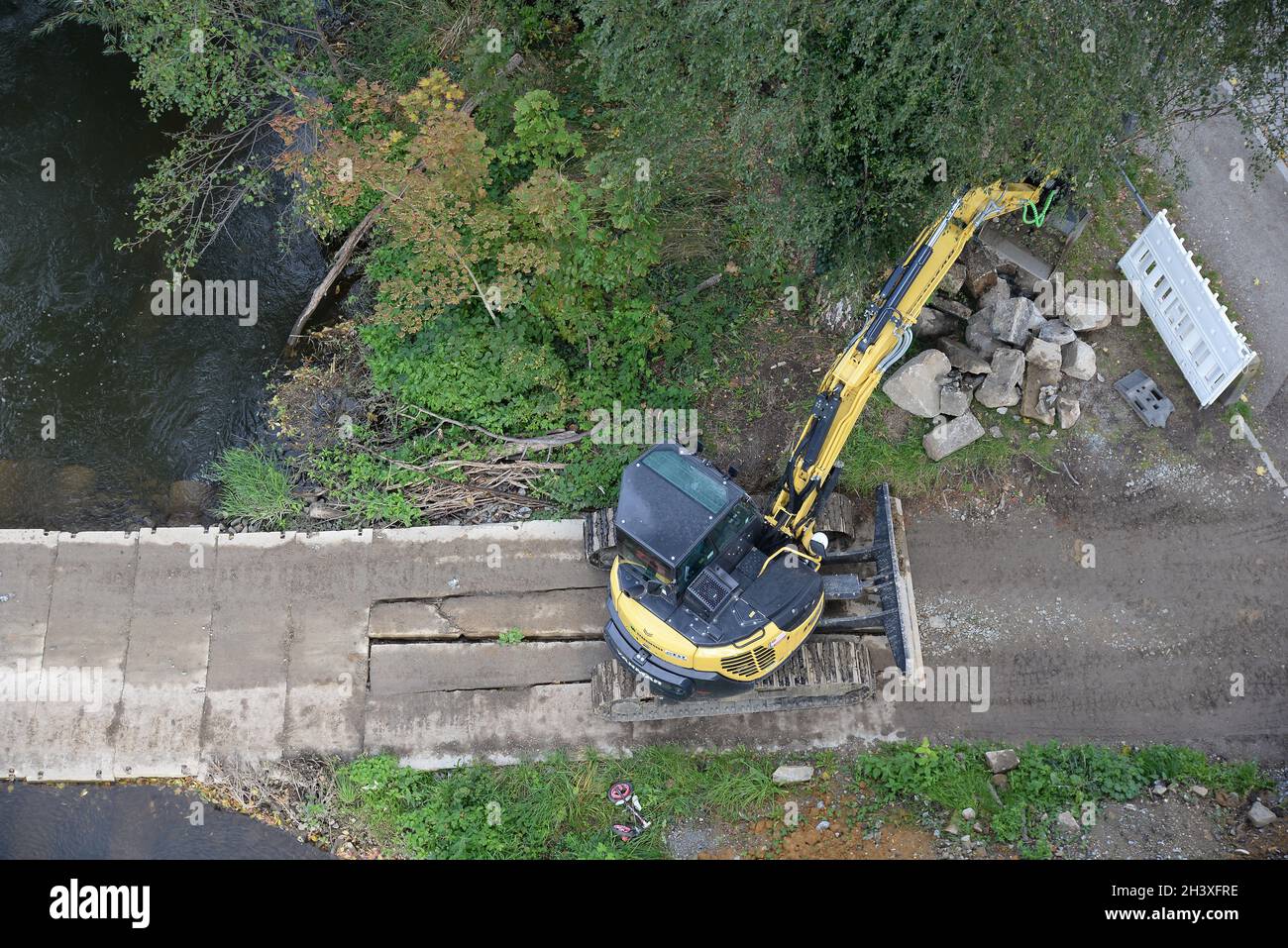 Excavator, seen from above Stock Photo - Alamy