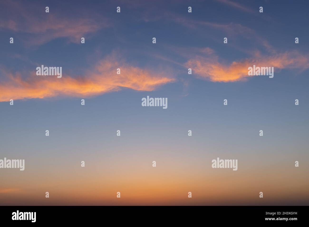 Dusk sky background Stock Photo - Alamy