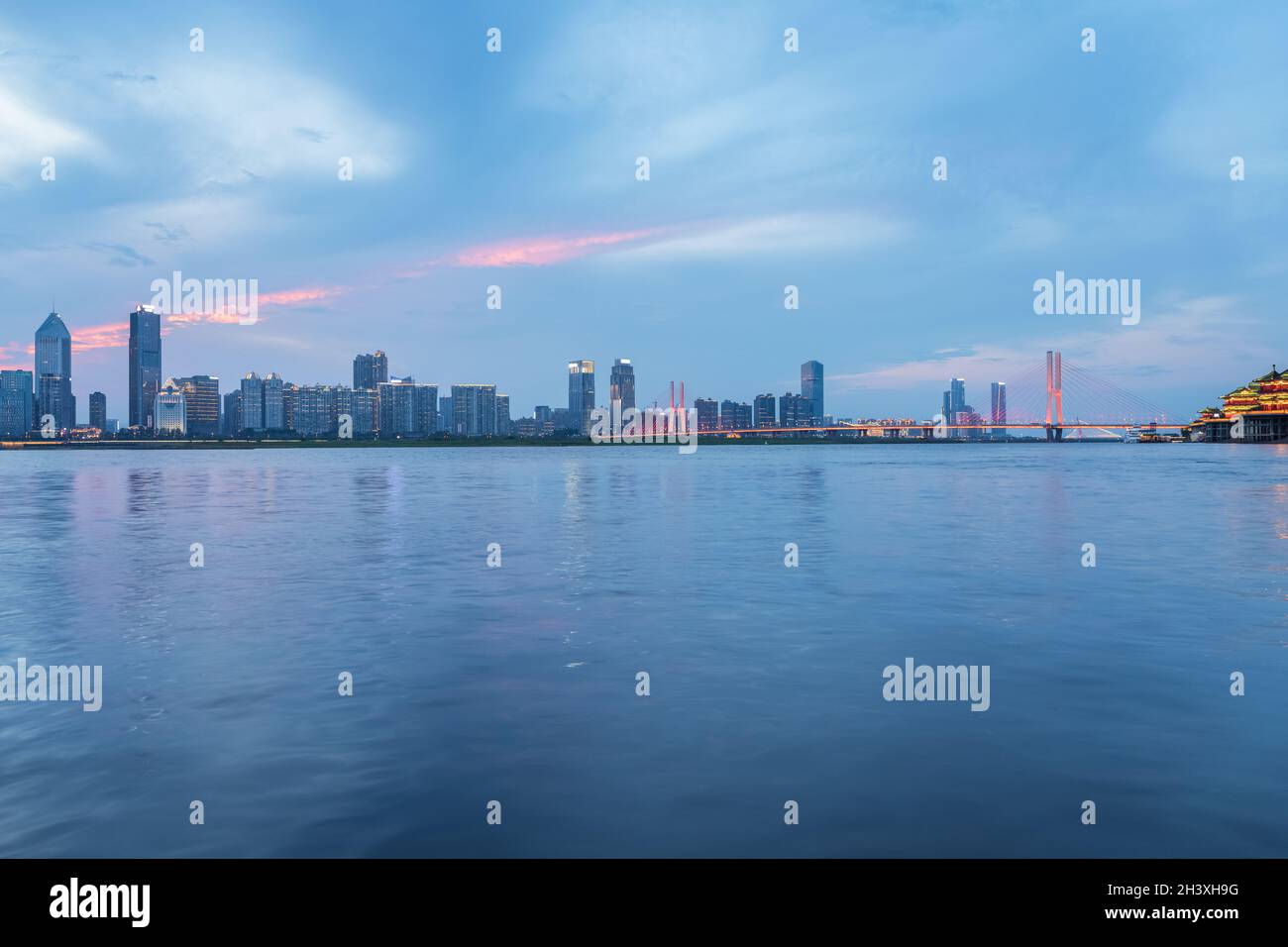 Beautiful view sunset sky hi-res stock photography and images - Alamy