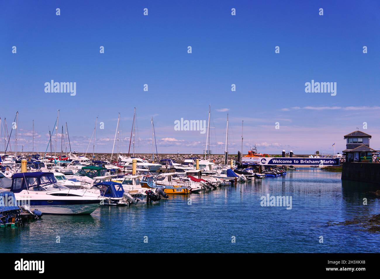 Welcome to brixham marina hi-res stock photography and images - Alamy