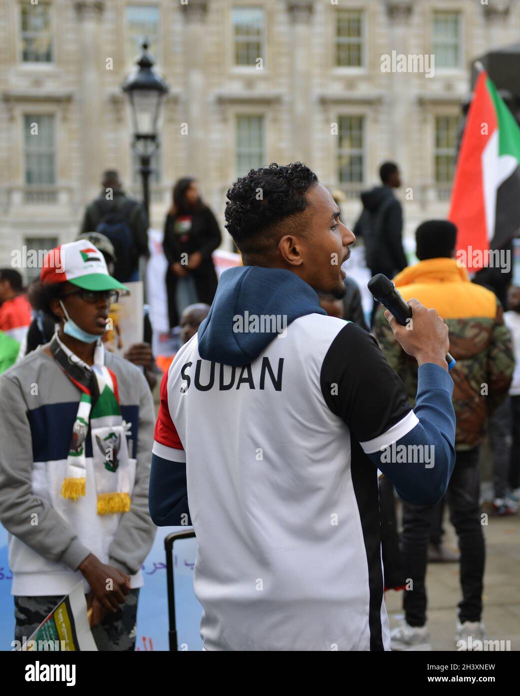 Military civilian leader speaks hi-res stock photography and images - Alamy