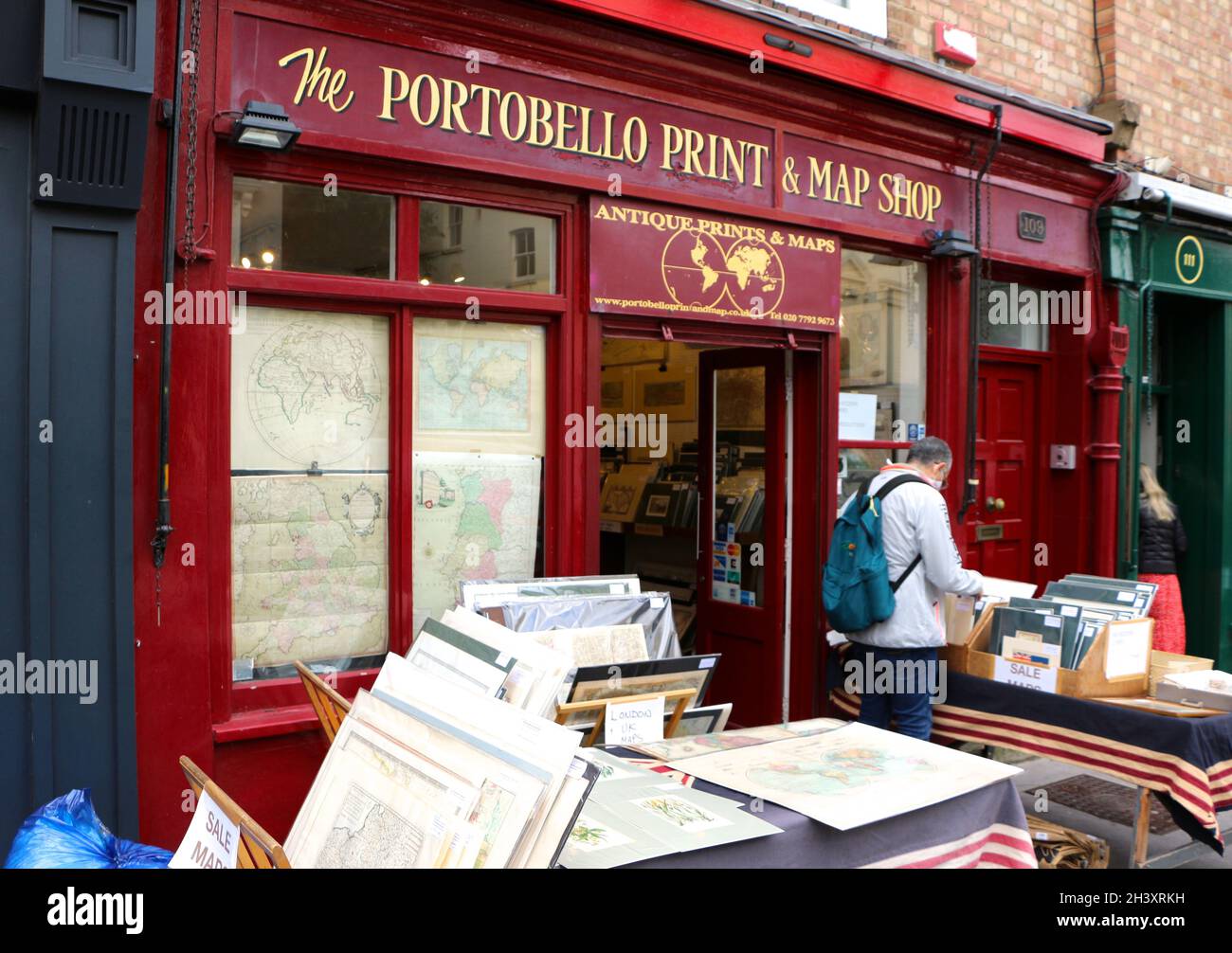 The portobello print and map shop hi-res stock photography and images ...