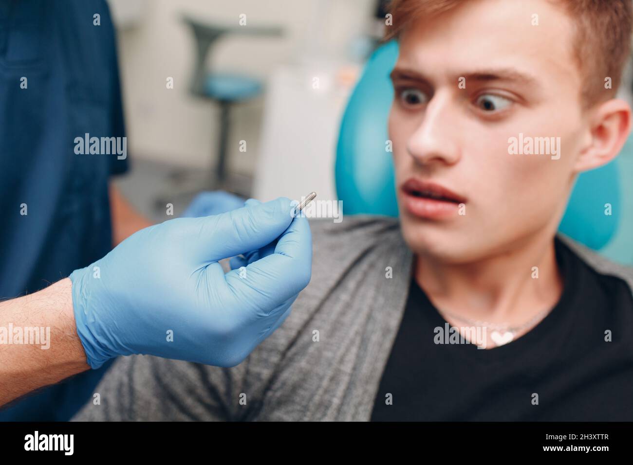 Patient teeth hi-res stock photography and images - Alamy