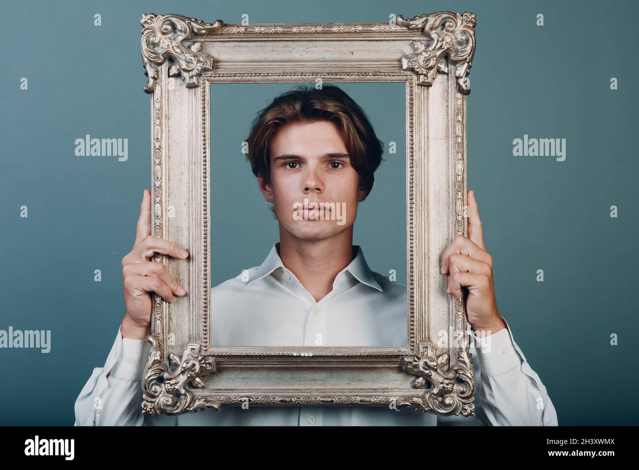 Hold studio hi-res stock photography and images - Alamy