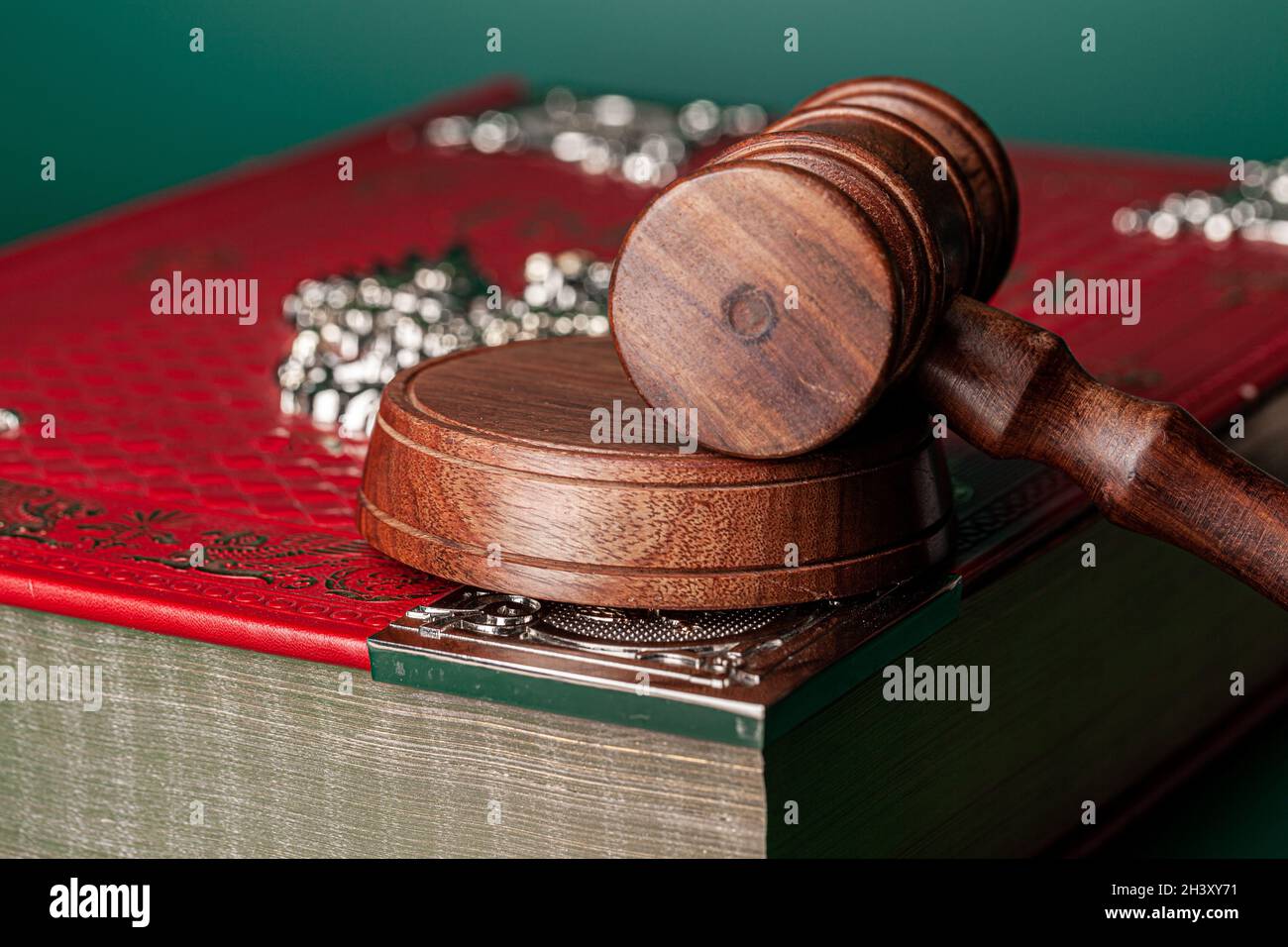 Mallet of a judge, close up shot Stock Photo - Alamy