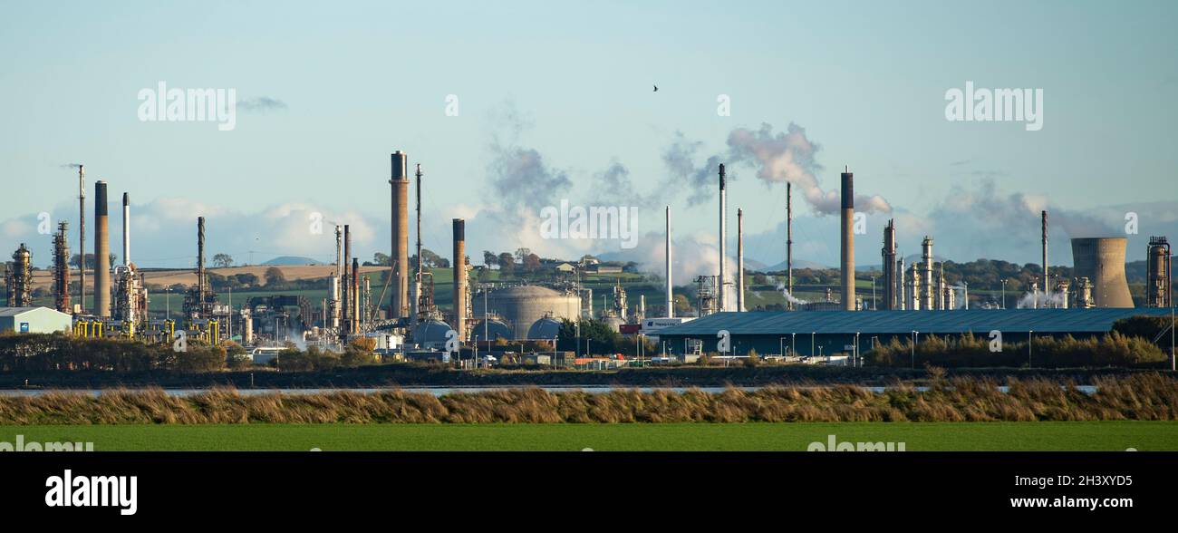 Grangemouth, Scotland, UK. 30th Oct, 2021. PICTURED: Views of the Ineos ...