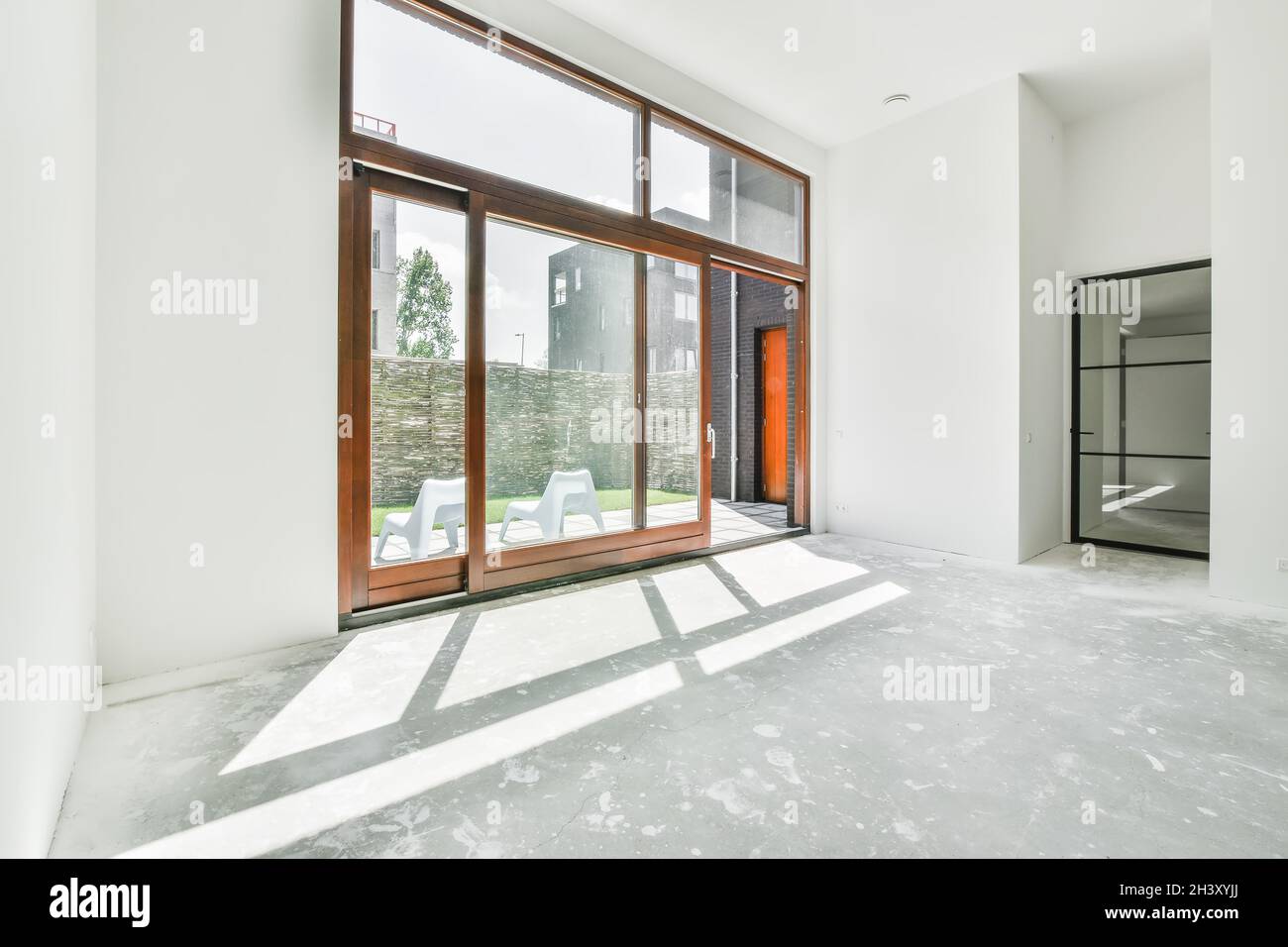 Bright interior design of a luxury house Stock Photo - Alamy