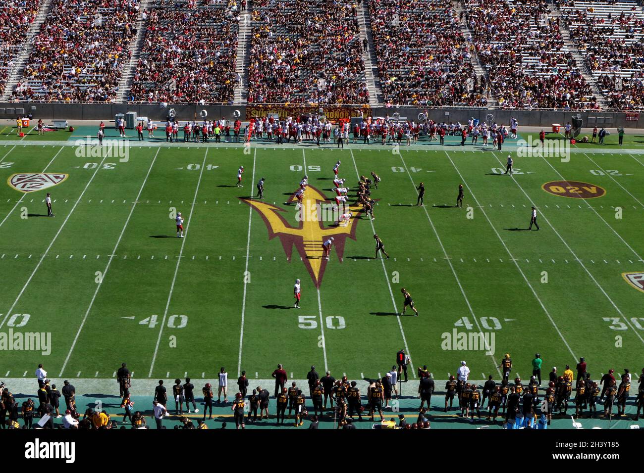 Washington state cougars football hi-res stock photography and images ...