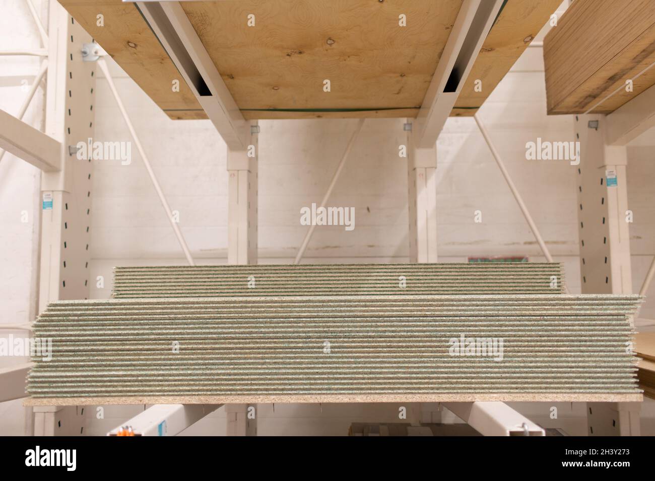 Chipboard osb hi-res stock photography and images - Alamy