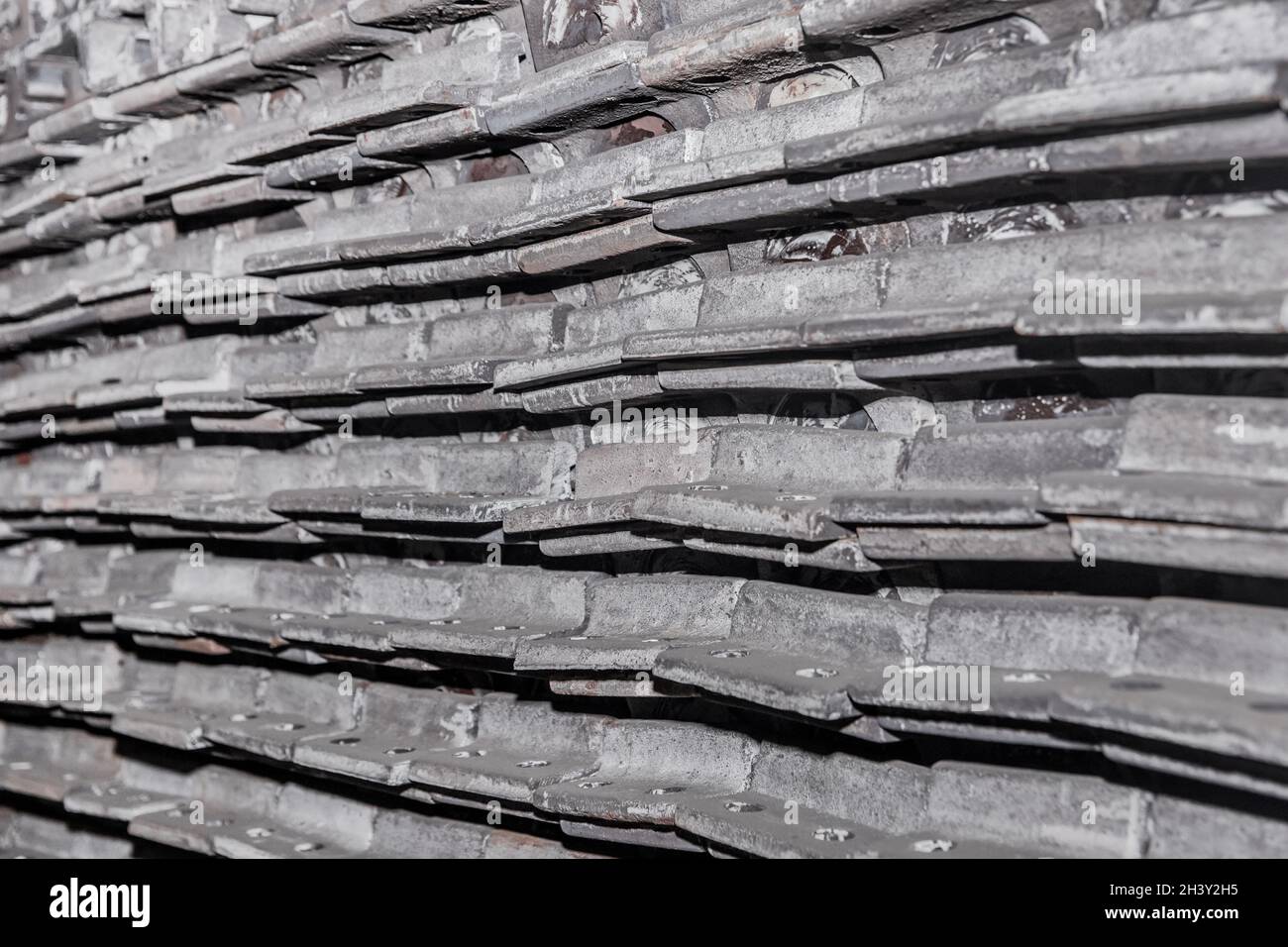 Iron parts of the workpiece for laying railway tracks metal structures ...