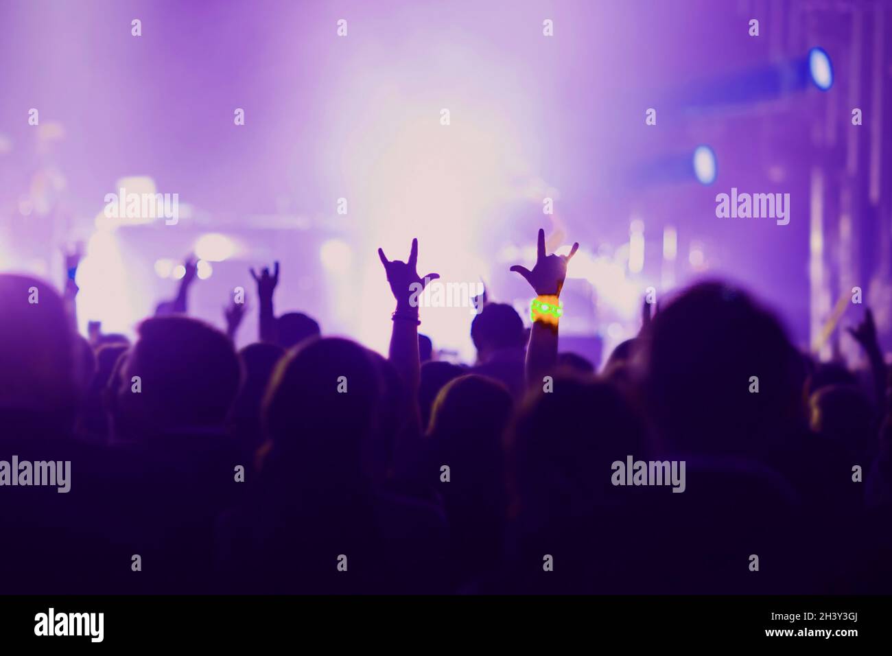 Hands up party hi-res stock photography and images - Alamy