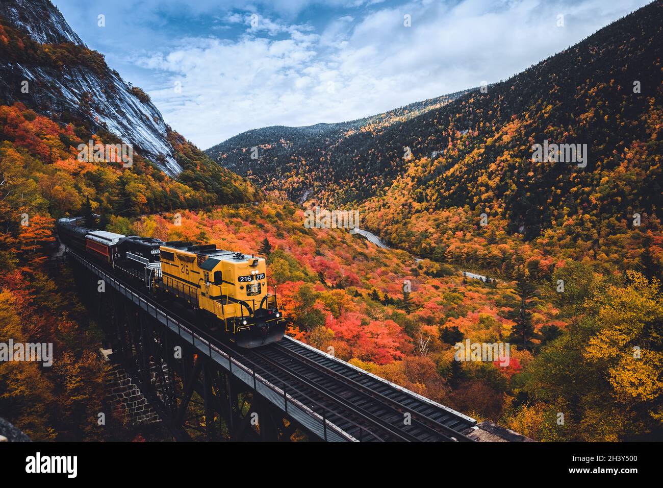 Train Rolling Through Peak Foliage in the White Mountains, NH 2021 ...