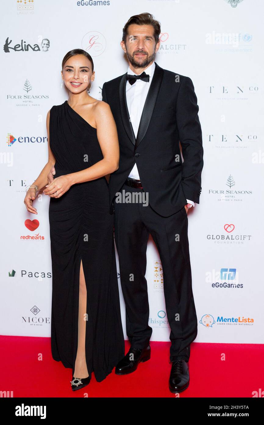 Chenoa and her husband Miguel Sanchez Encinas attends the photocall ...