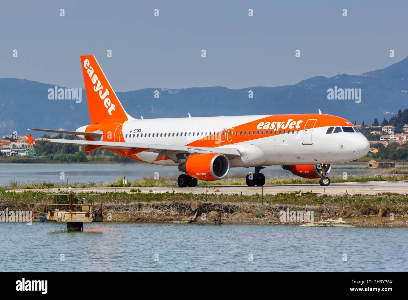 EasyJet Airbus A320 Aircraft Corfu Airport in Greece Stock Photo - Alamy