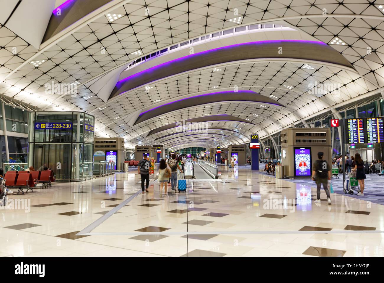 Flughafen Hong Kong Airport Midfield Concourse Terminal in China Stock ...