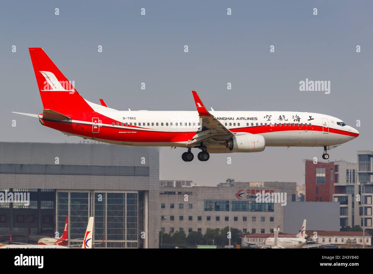 Shanghai Airlines Boeing 737-800 aircraft Shanghai Hongqiao Airport in ...