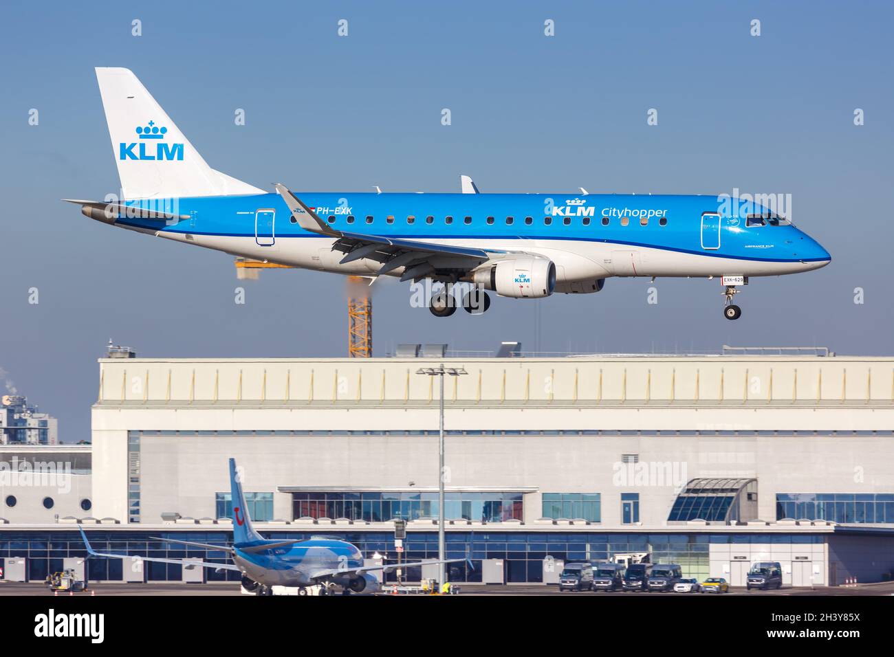 Klm cityhopper aircraft hi-res stock photography and images - Alamy