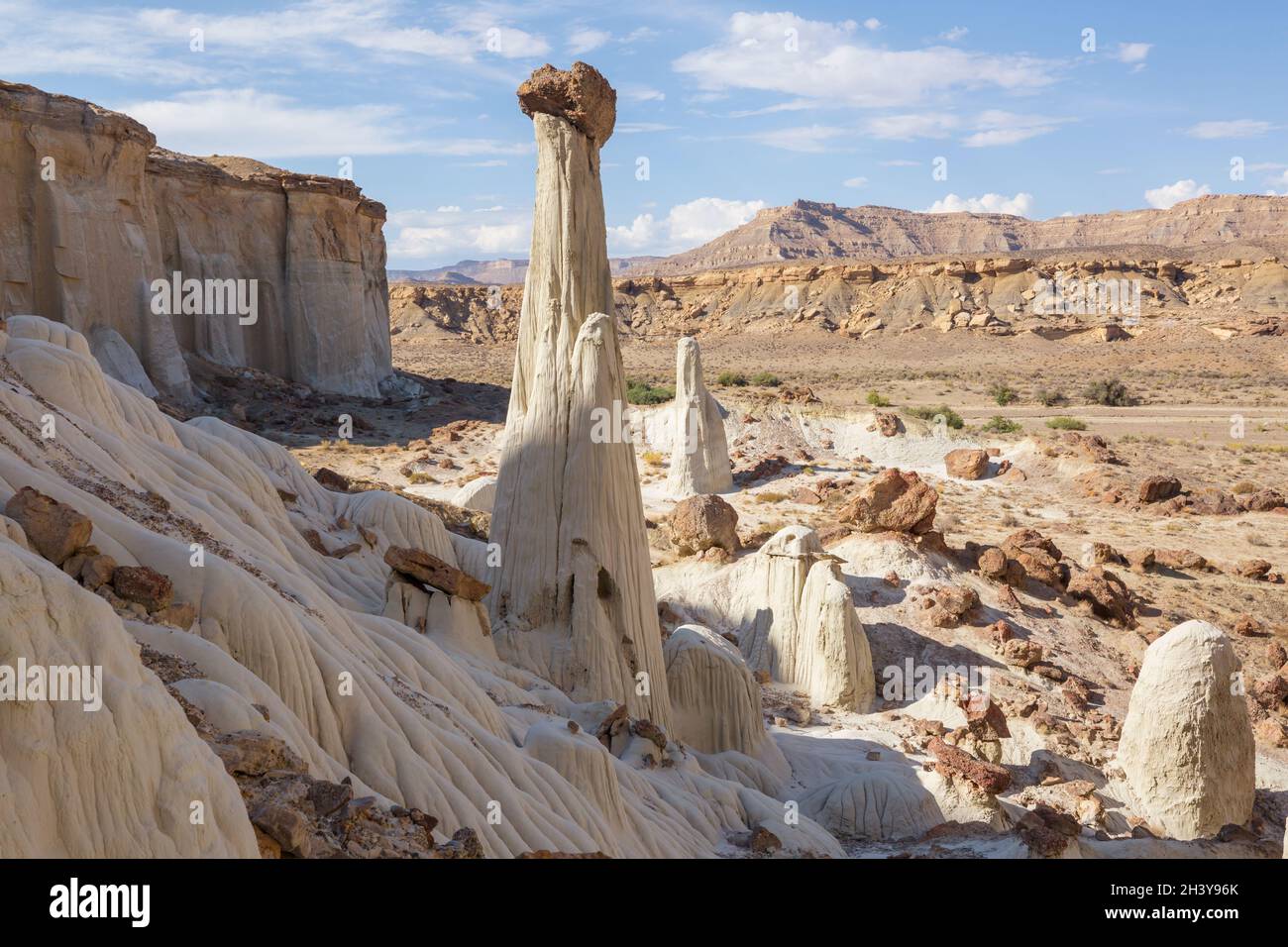 Wahweap towers hi-res stock photography and images - Alamy