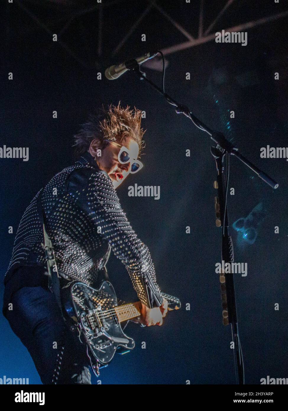 London, England, UK. 30th Oct, 2021. Daniel Ash plays the electric ...