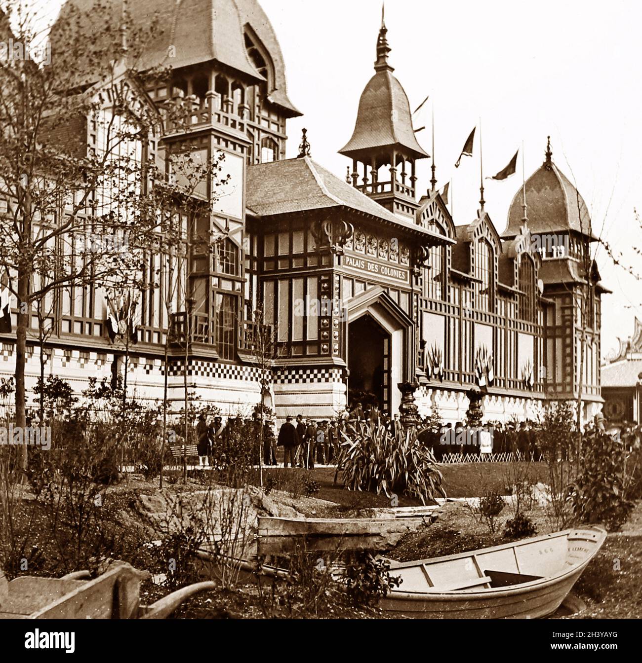 Exposition universelle des colonies hi-res stock photography and images ...