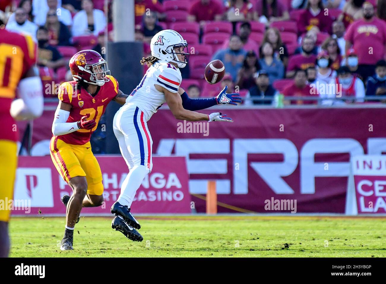 October 30, 2021 Los Angeles, CA.Arizona Wildcats wide receiver Tayvian ...