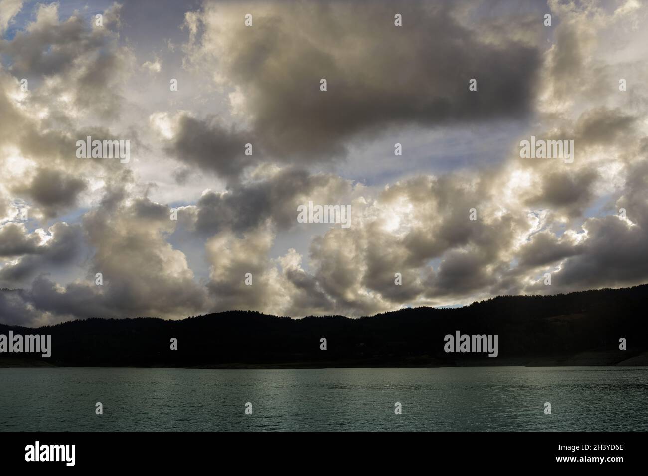 Lexington Reservoir with dramatic cloudscapes. Los Gatos, Santa Cruz ...